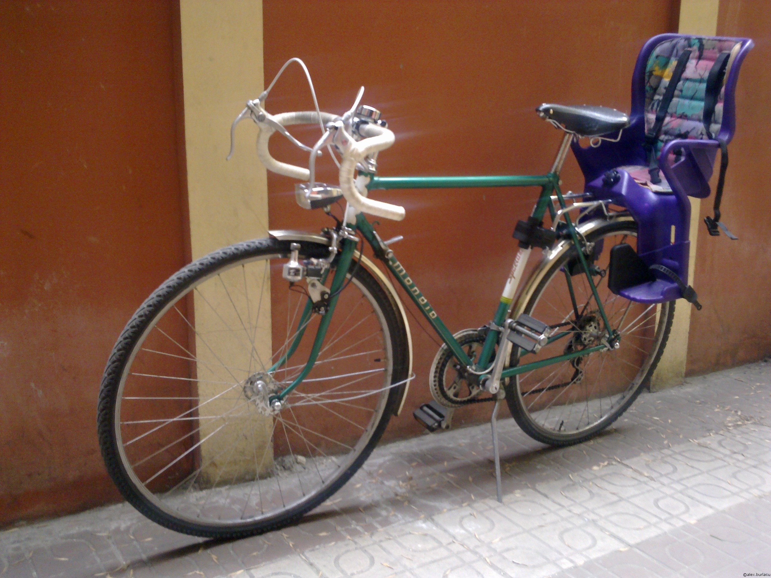 Biciclete - Alex. Burlacu - Acasă