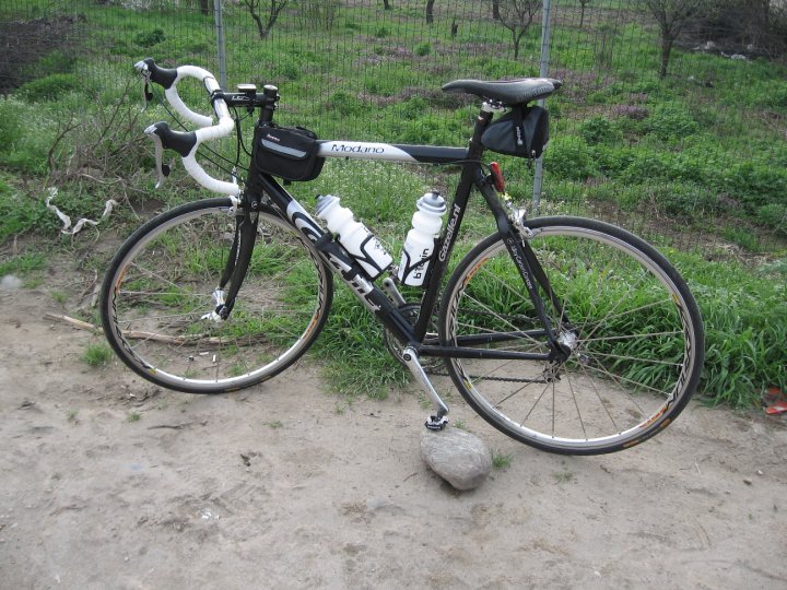 Biciclete - Alex. Burlacu - Acasă